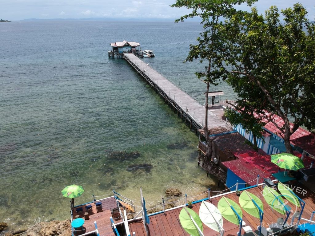 GURARA DIVE RESORT - Deluxe Room | Discover Raja Ampat